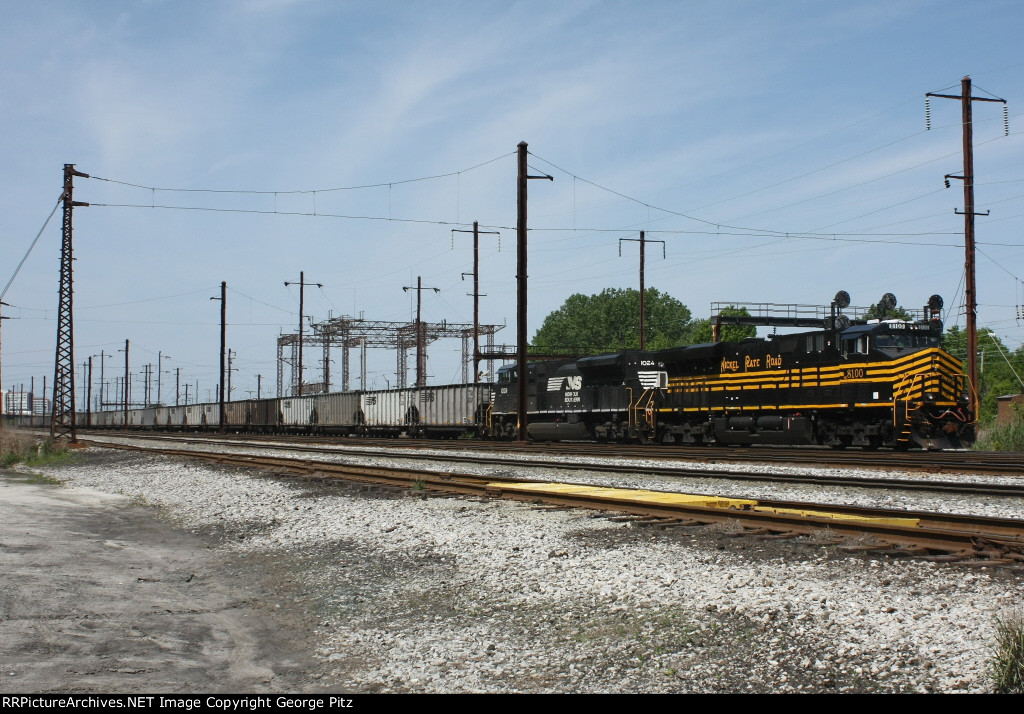 NS 8100 in heritage NKP colors